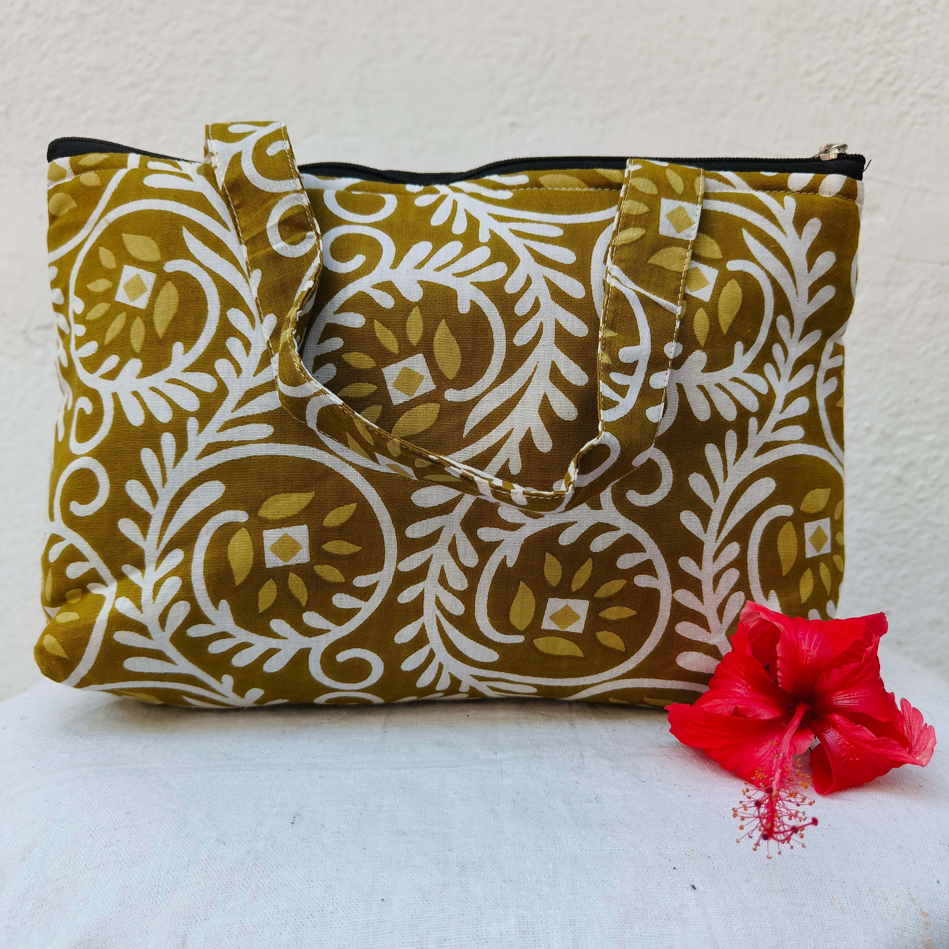 Bristlefront everyday handy Green with white spiral print – lakshya bags