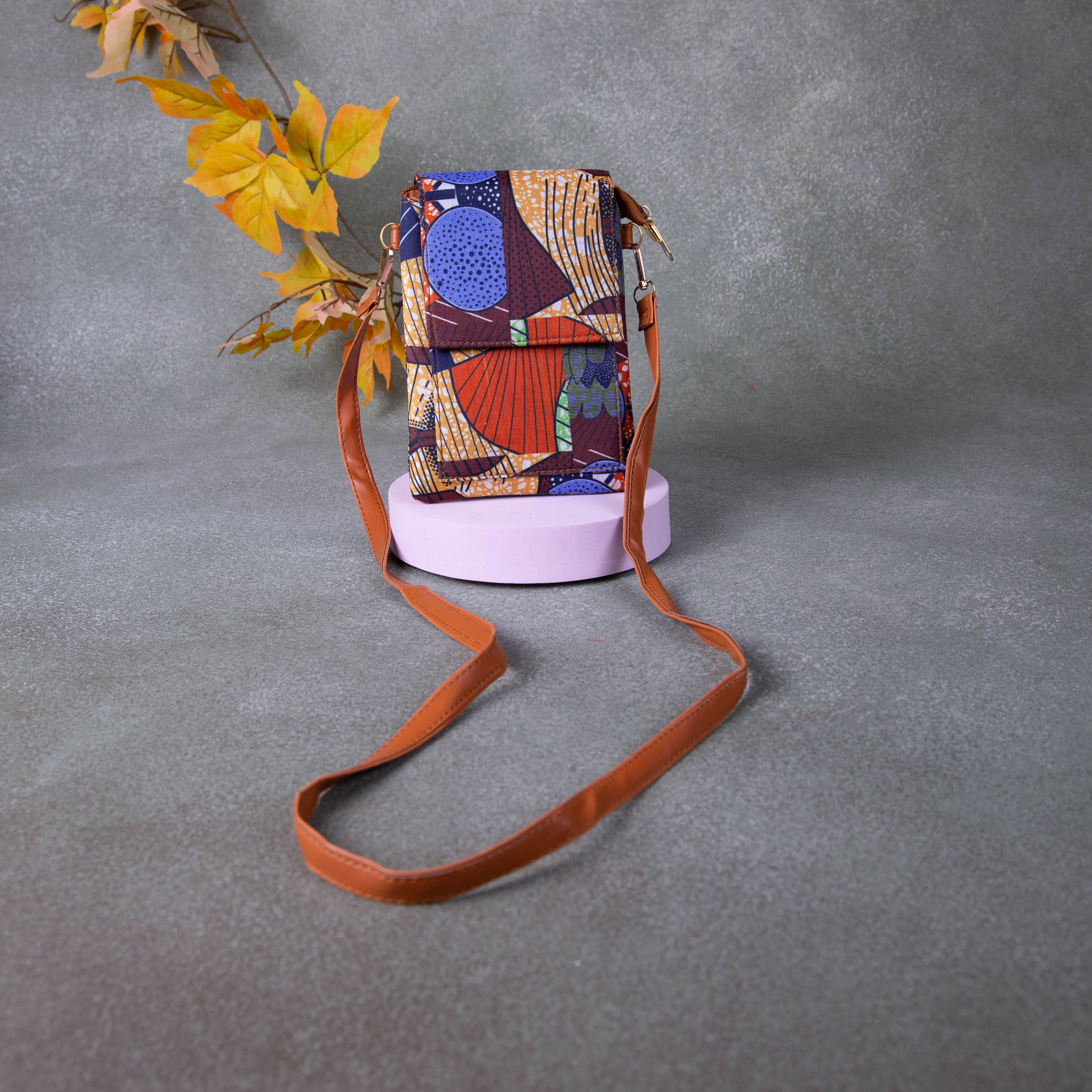 Water-Ressistant Mobile Slings Classic Graphic Printed Design – lakshya ...