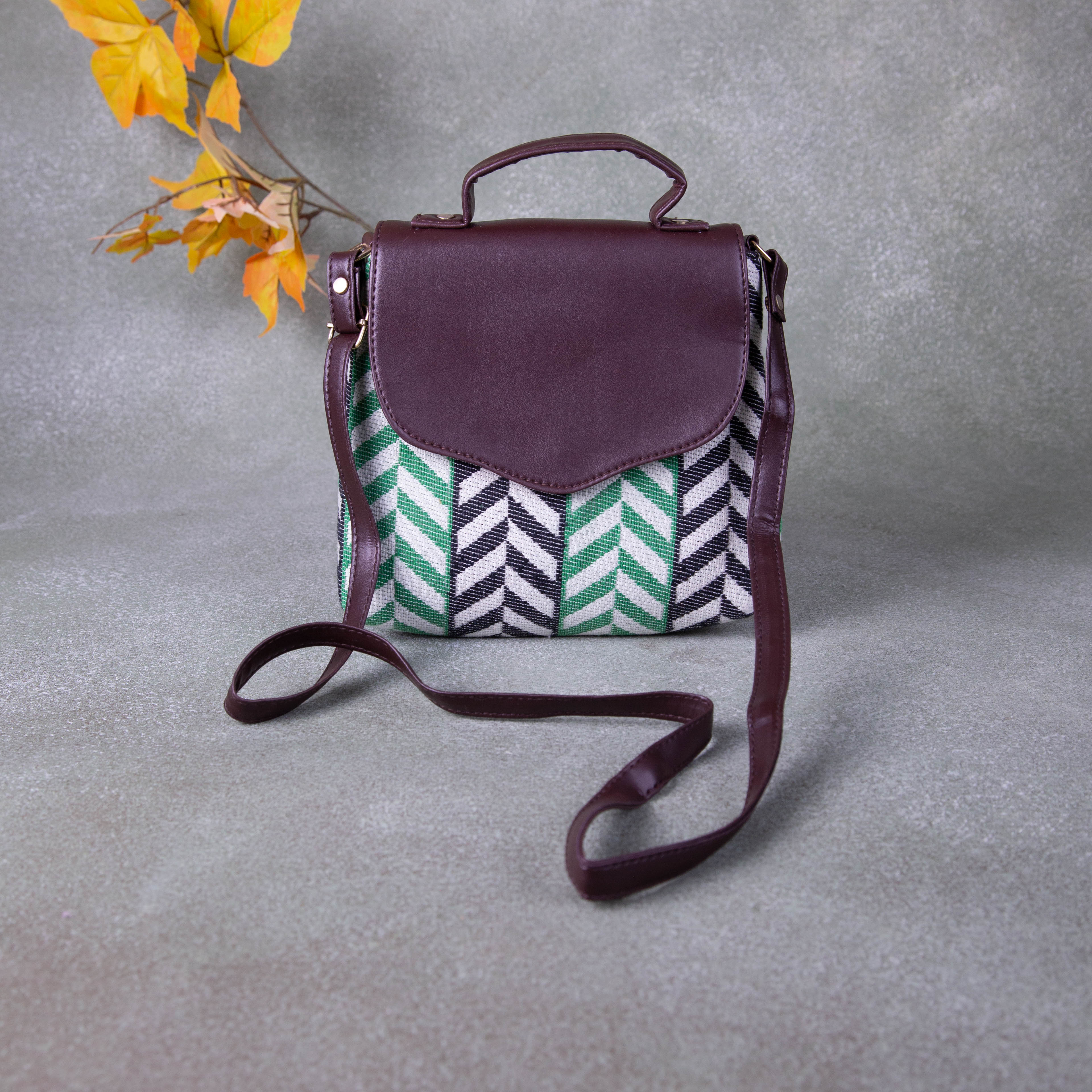 Regular Slings Green with Black Colour – lakshya bags