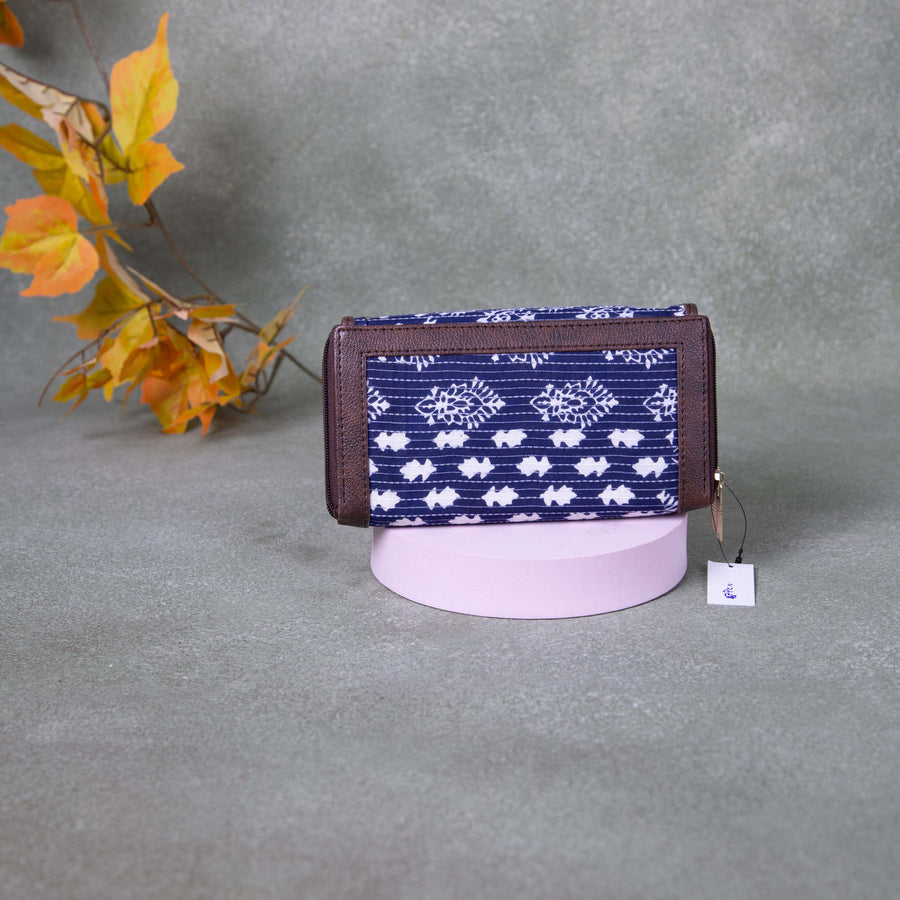Handmade Wallets - Dual Zip Blue and White Graphic Design – lakshya bags