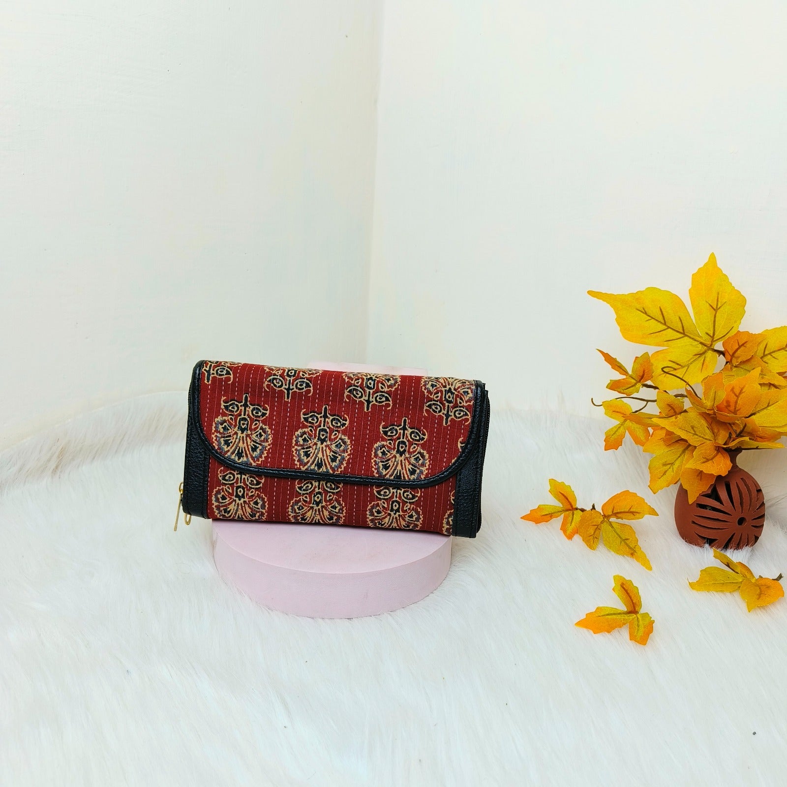 Handmade Wallets Dual Zip Red with Sandal Botanical Prints – lakshya bags