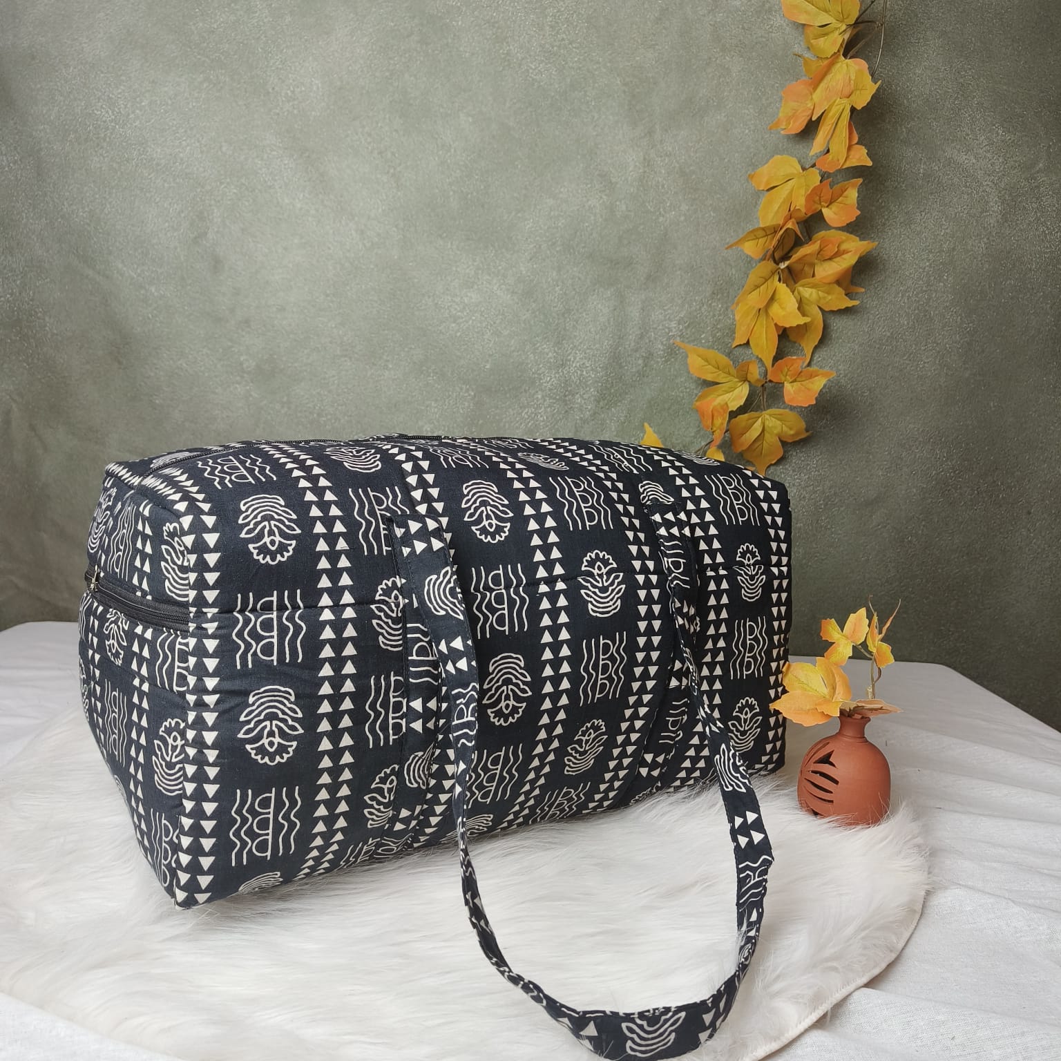 Rectangle Travel Bag Black Geometric Print – lakshya bags